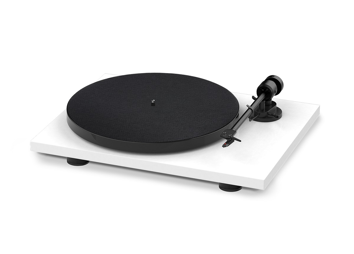 Pro-Ject E1 Standard Turntable with Ortofon OM5e cartridge
