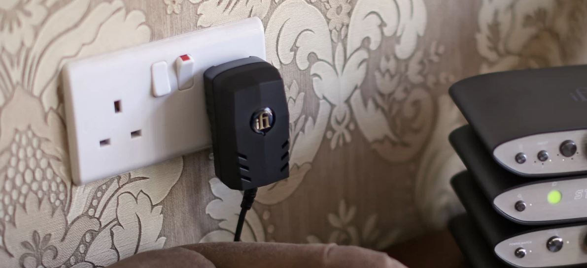 Ifi Audio iPower2 (iPower-2) 12V DC Power supply equipped with ...